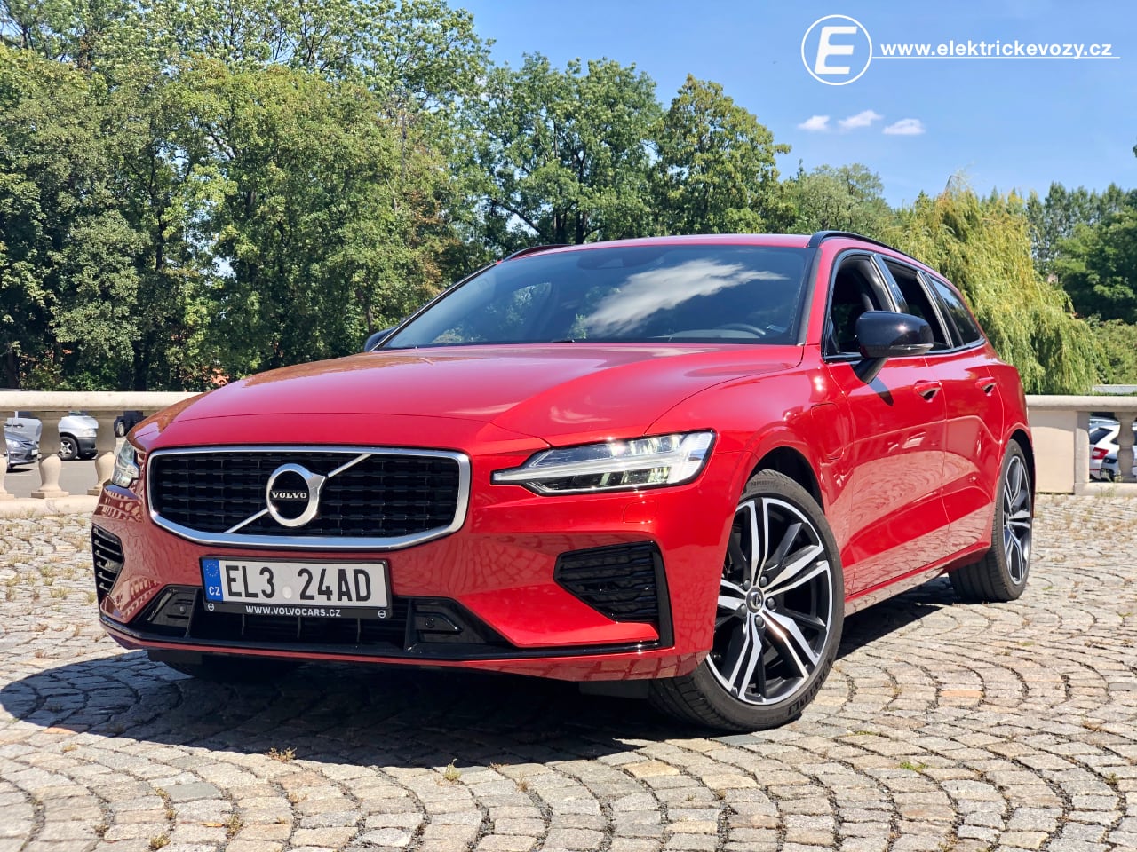 Test Volvo V60 T6 Recharge – Meta hybridních flotil - Elektrickevozy.cz