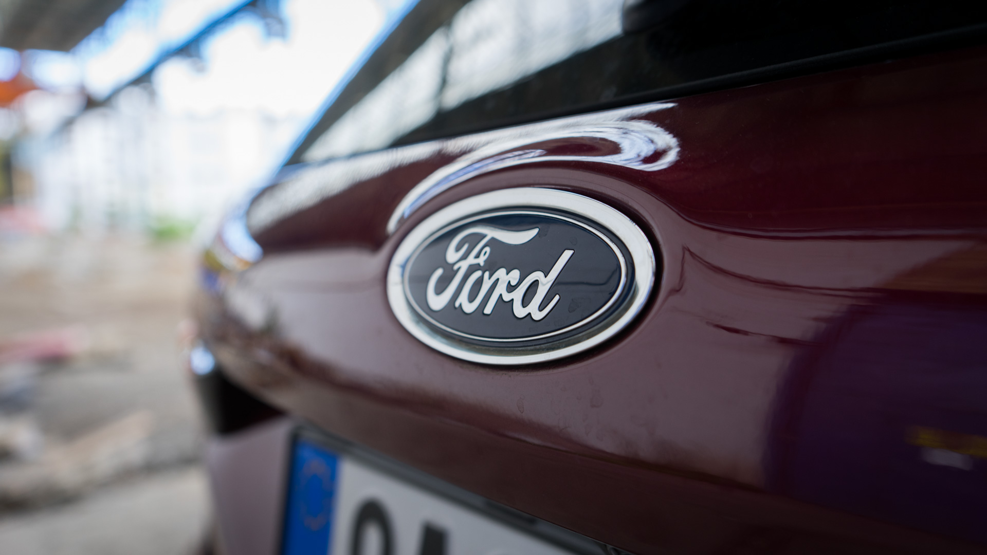 Ford v Evropě propouští. Kvůli elektromobilům zůstanou stovky lidí bez ...