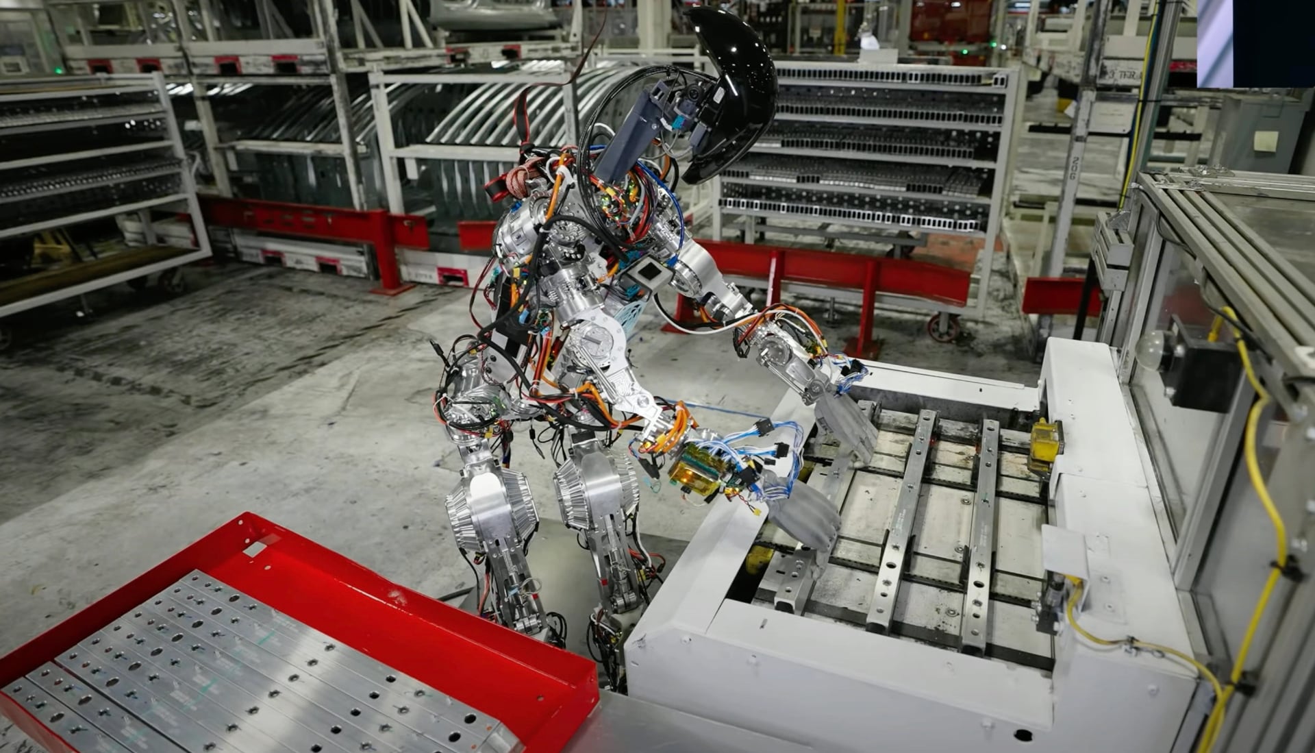 Elon Musk předpovídá, že jejich humanoidní robot sebere lidem práci. Co ...