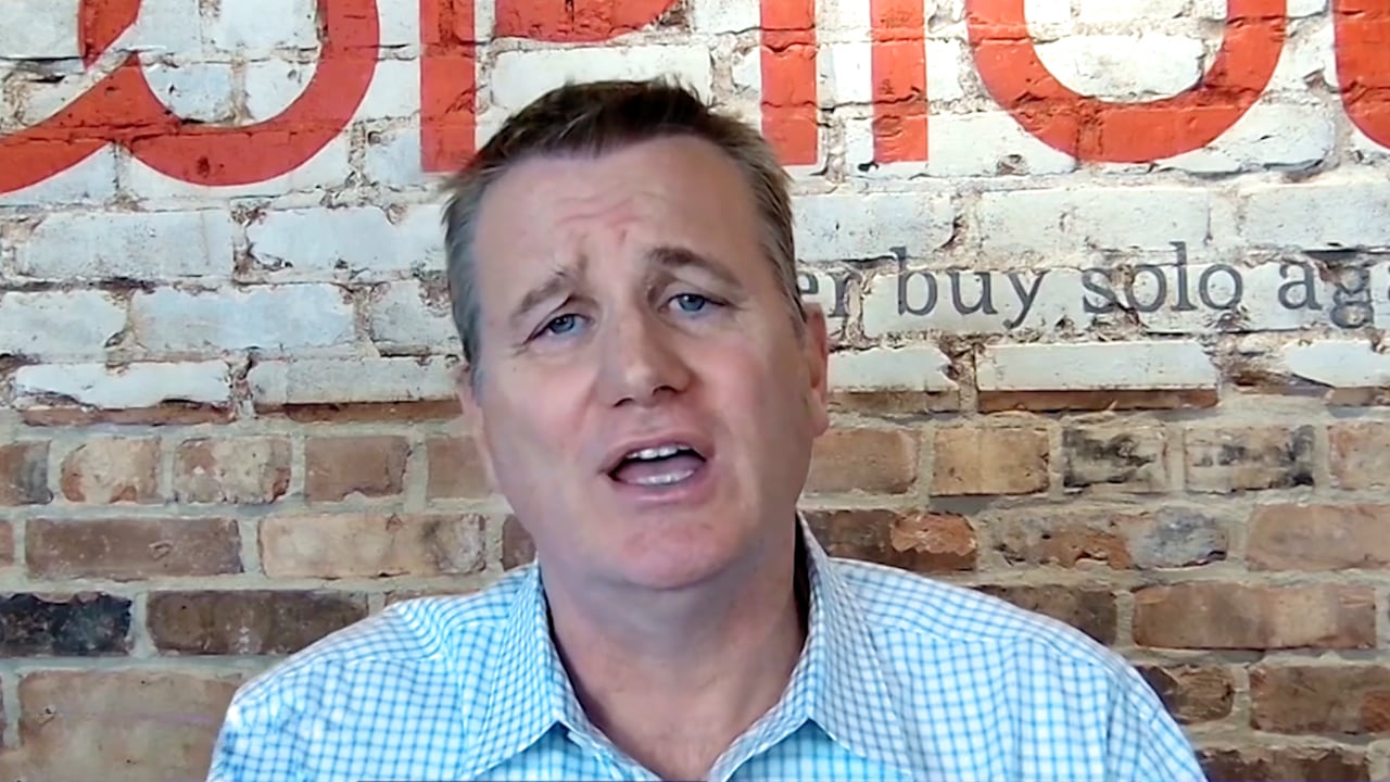 Konkurence nestíhá tempo Tesly, vysekl poklonu automobilce šéf firmy ...