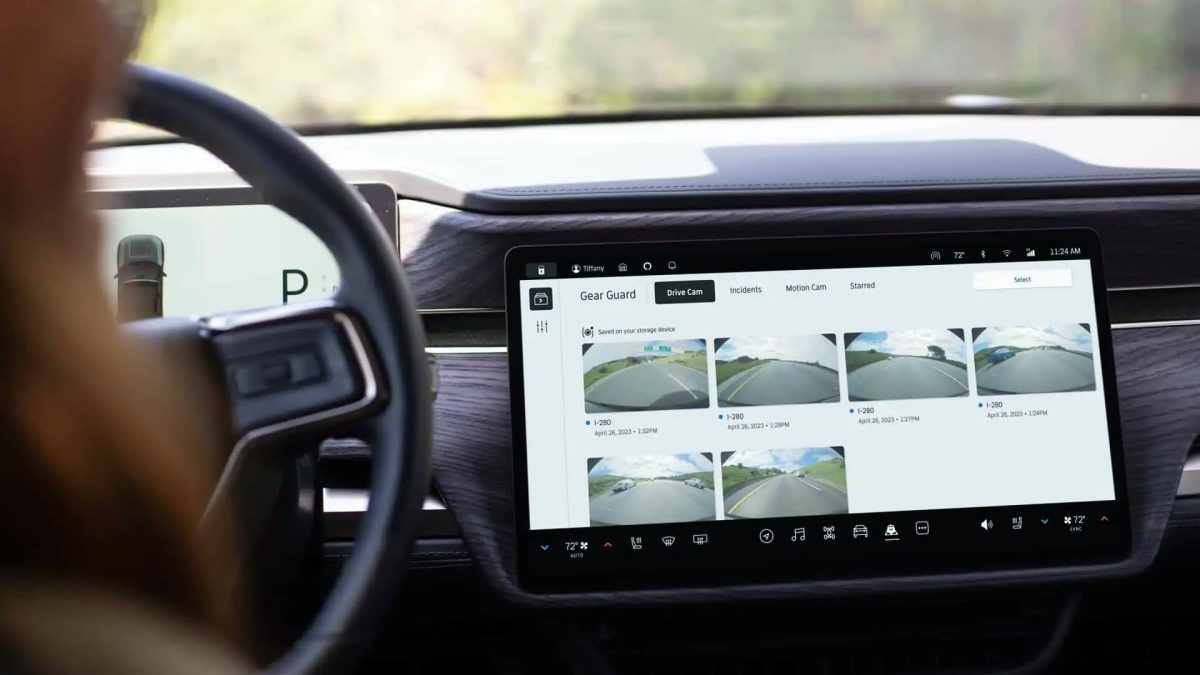 Rivian přes internet „rozbil“ elektromobily, majitelé budou muset do ...