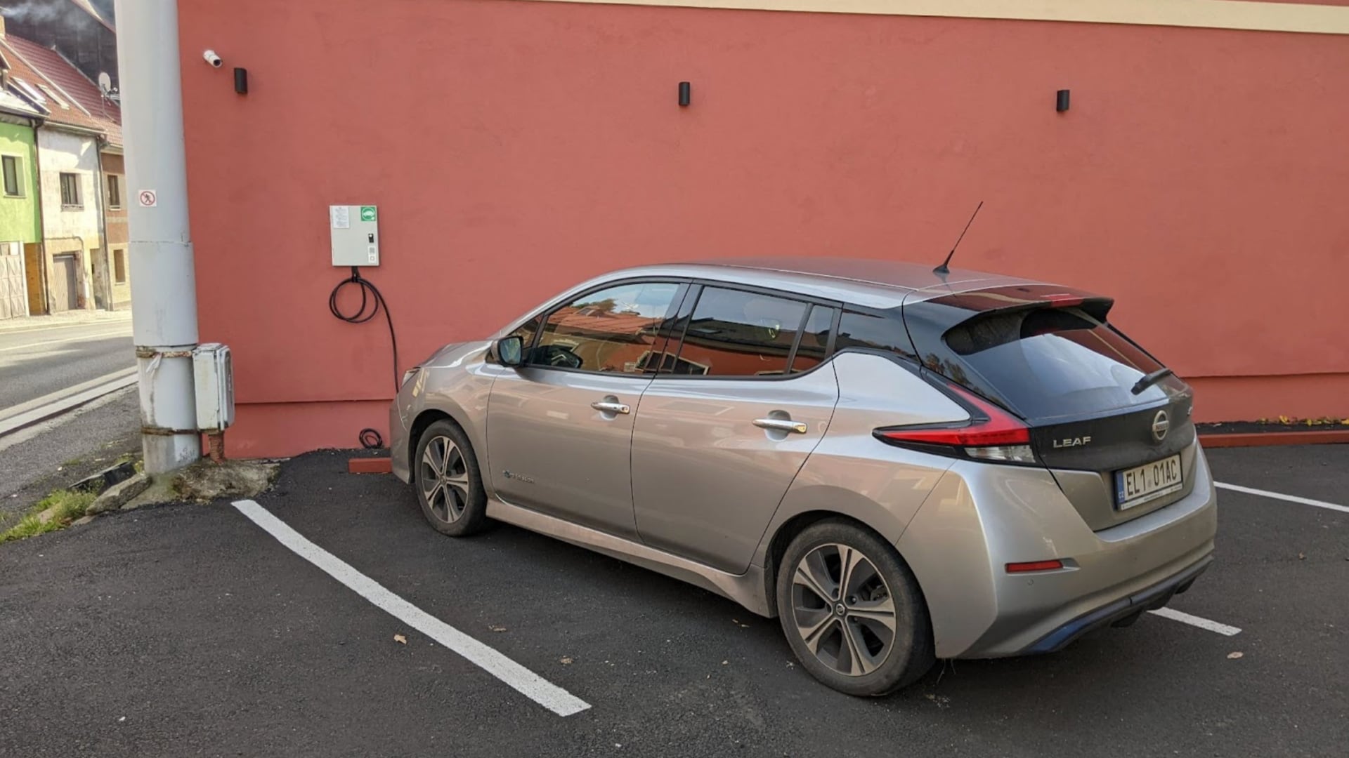 5 let života a nové projekty s elektromobilem Nissan Leaf v kombinaci s ...