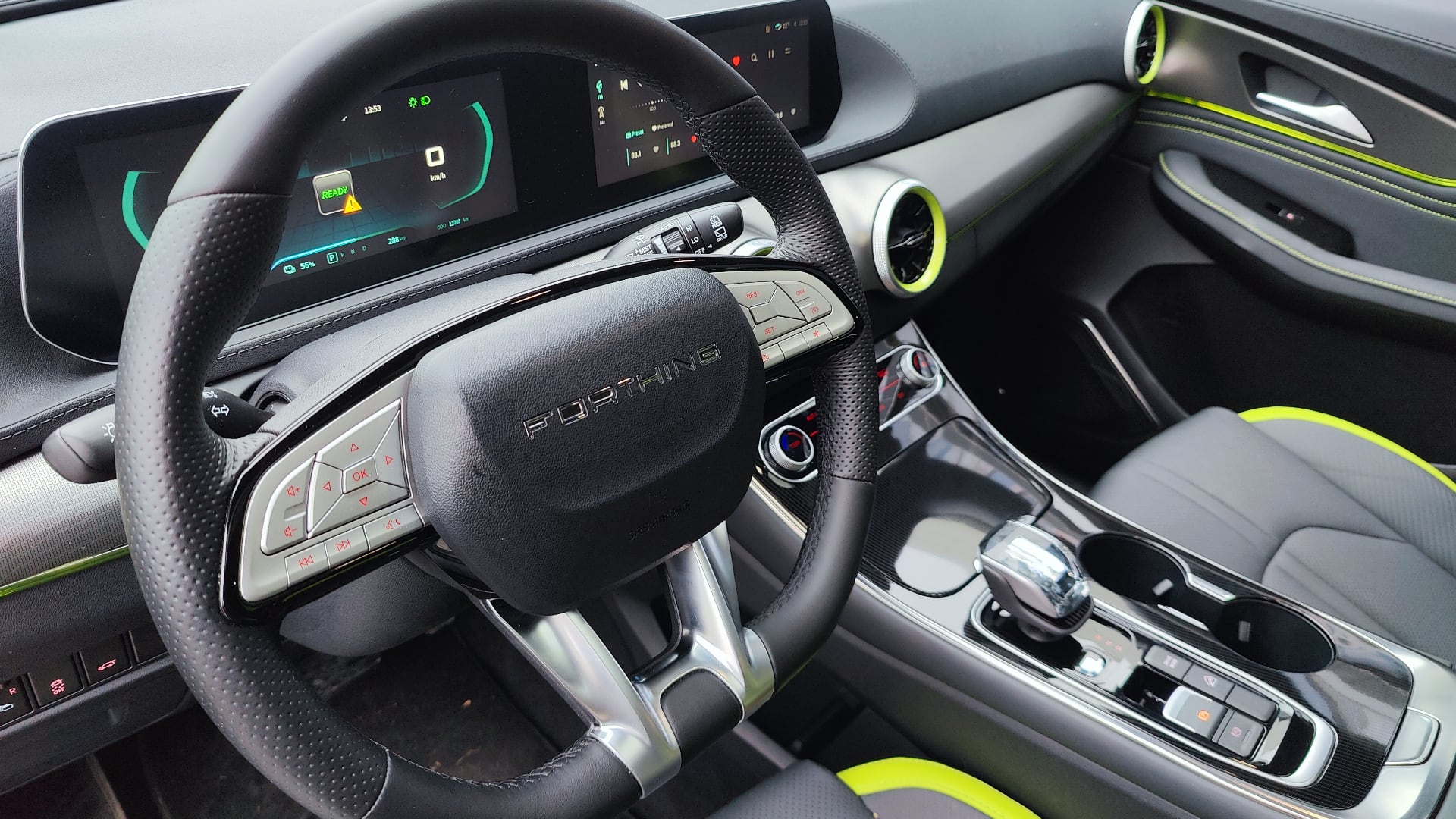 Test Dongfeng T5 Evo (2023) – Také čínský elektromobil může být ...