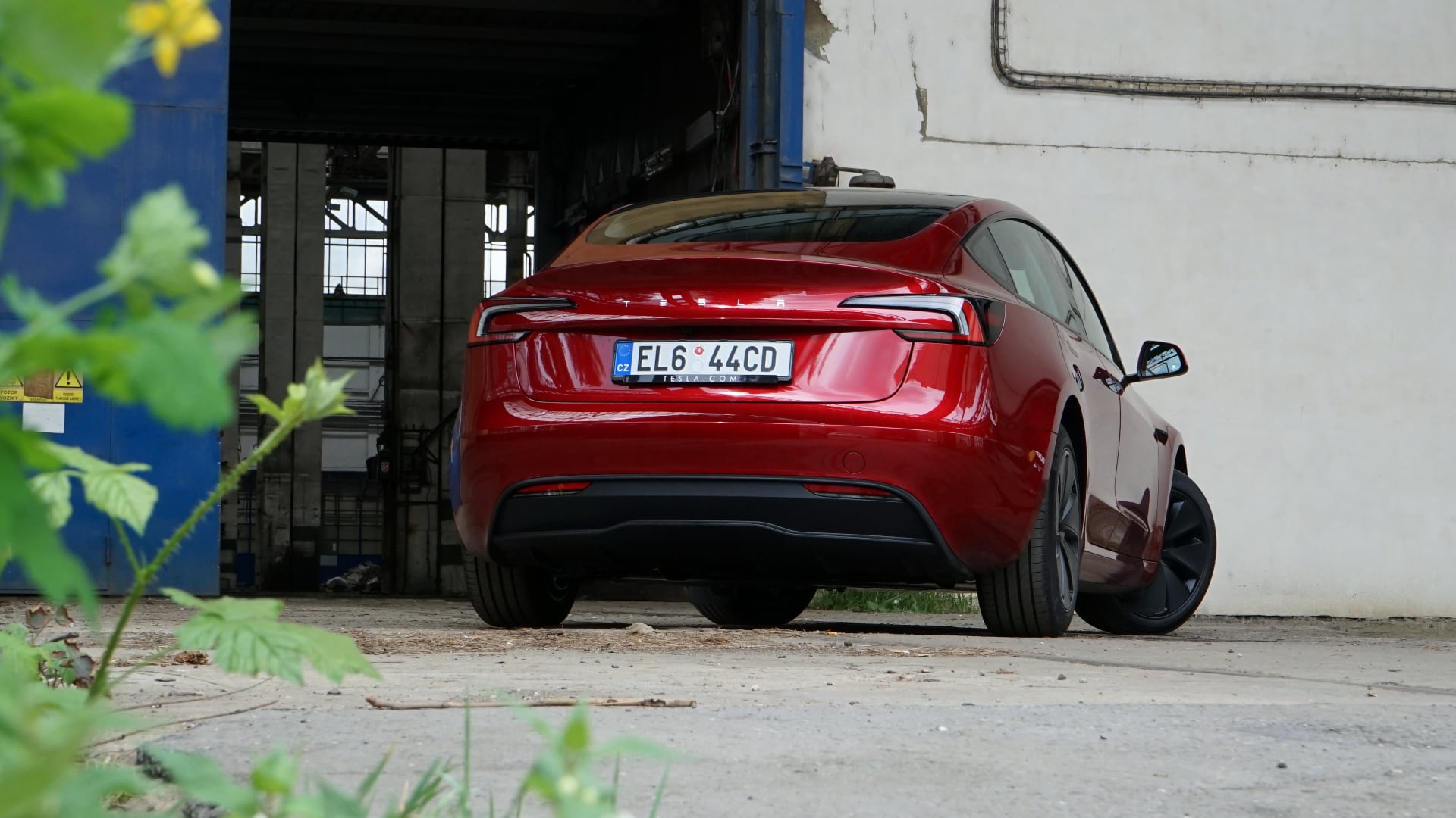 Test Tesla Model 3 (2024) – Dokonalejší elektroauto na této planetě není