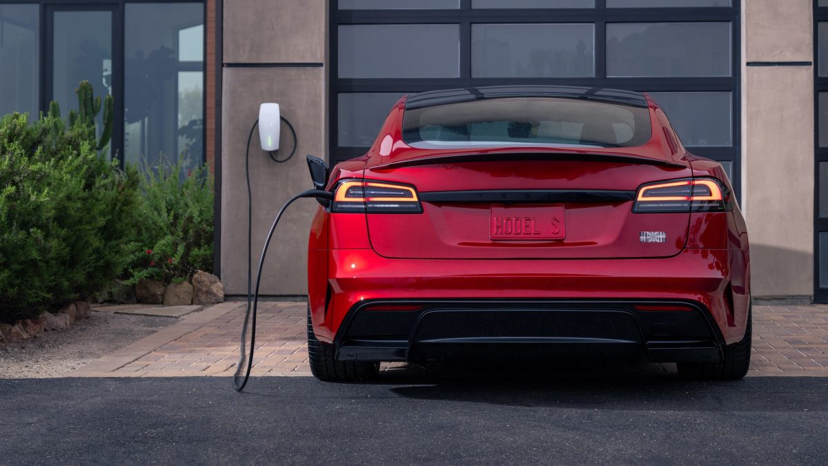 Tesla teď přesvědčí snad každého k přechodu na elektromobil. Co ...